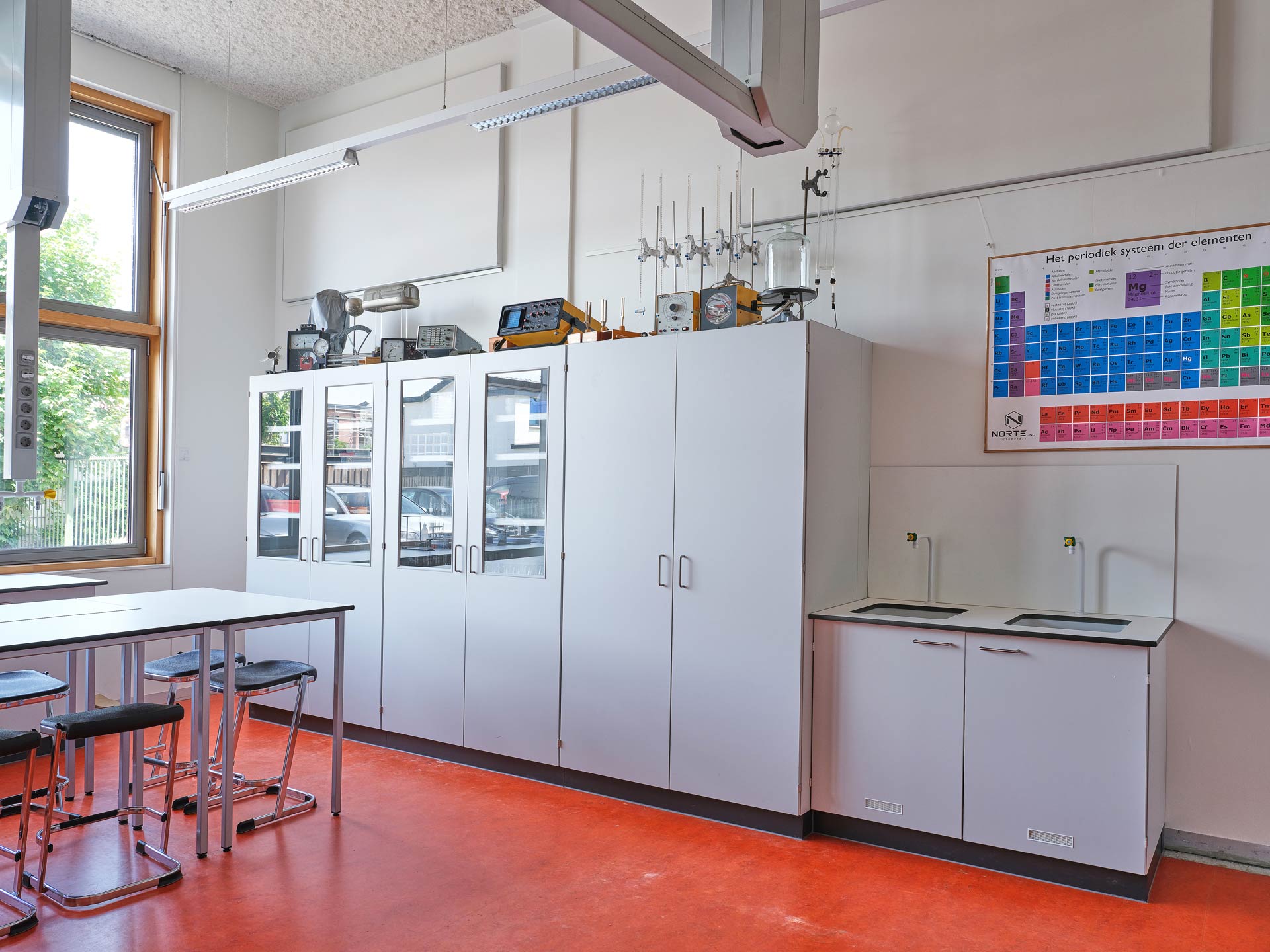 Lucent College - Hilversum - B4TM